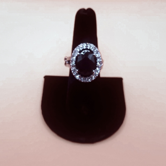 paparazzi | Jewelry | Paparazzi Black Jewel Ring | Poshmark
